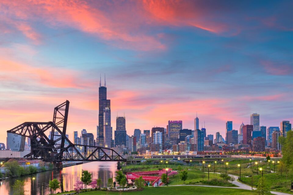 45 Best Chicago Date Ideas 2026: Romantic, Unique & Budget-Friendly ...