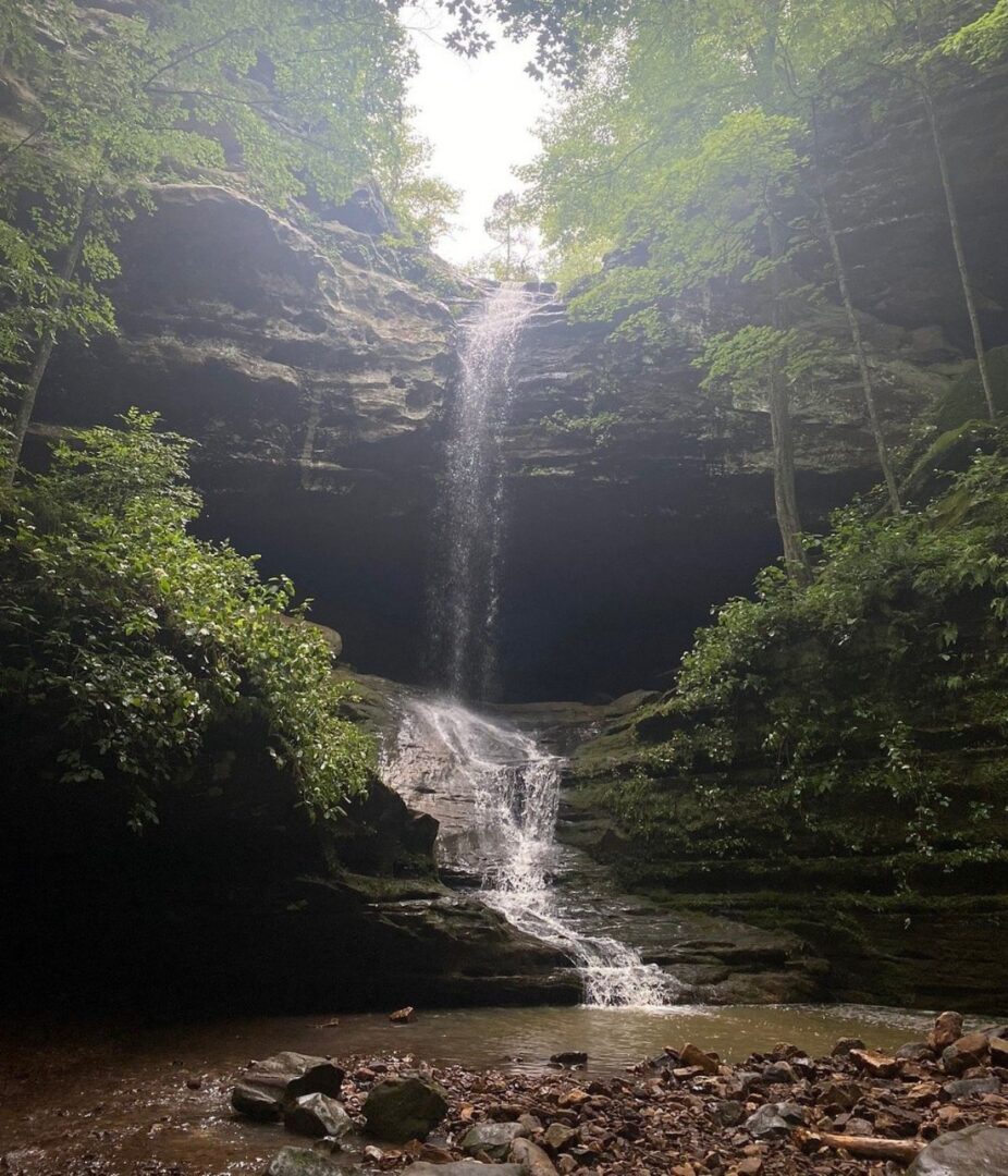 9 Breathtaking Waterfalls Near Chicago to Discover (+ Map) - Little ...