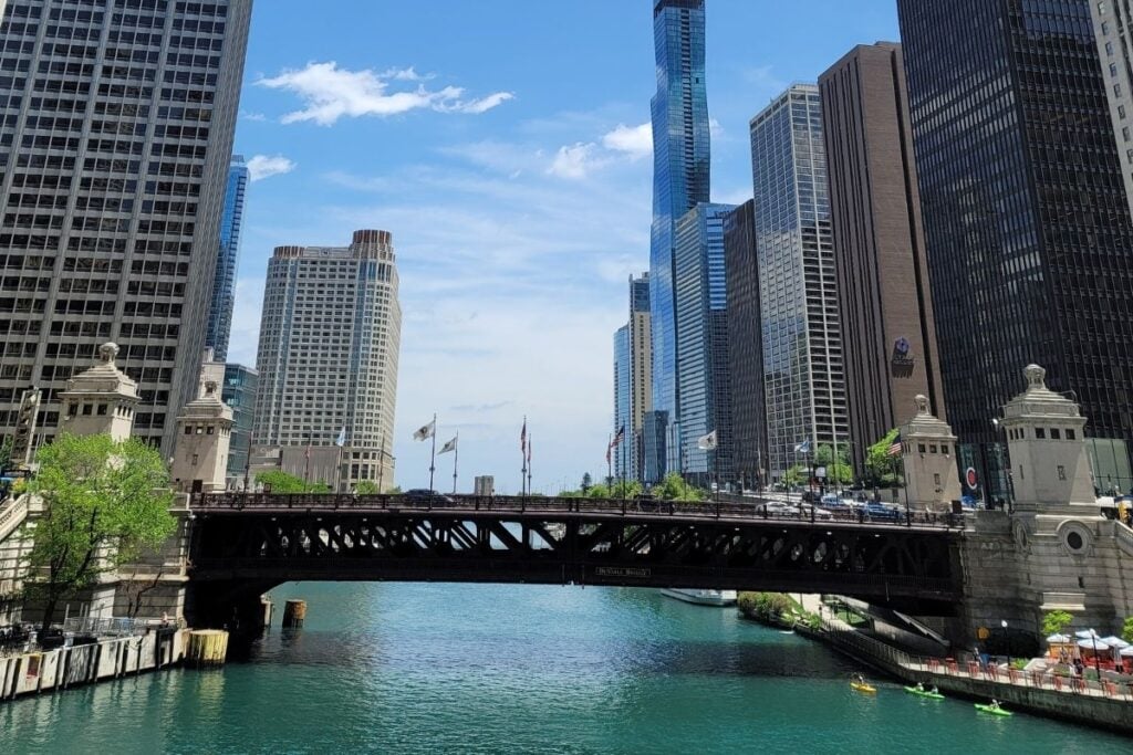Moving to Chicago? 25 Things You NEED to Know First (2026) - Little ...